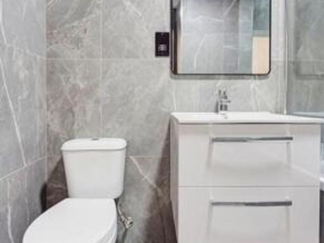 3 bedroom flat for rent in Radio House, Chelmsford, CM1