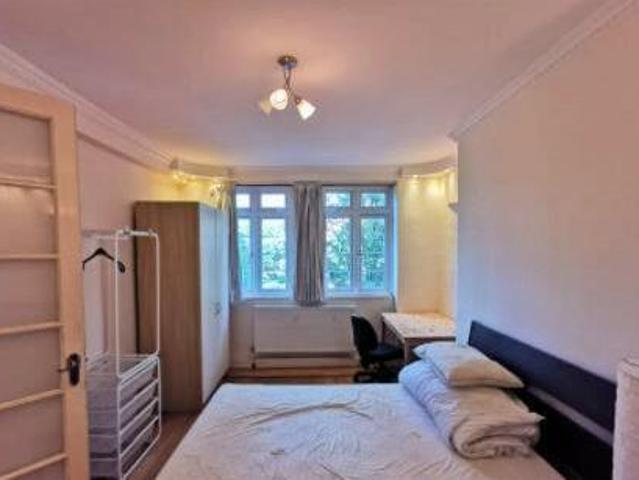 3 Bedroom Flat For Rent In Regent´s Park, London