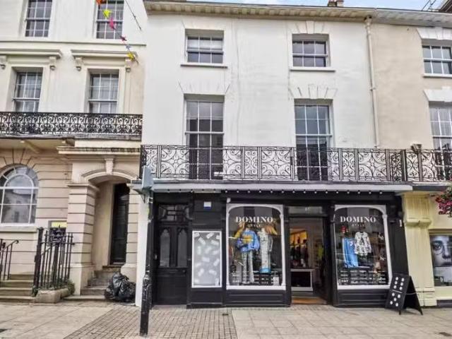 3 bedroom flat for rent in Regent Street, Leamington Spa, CV32
