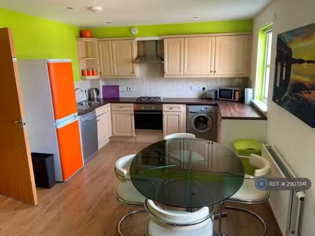 3 bedroom flat for rent in Regent Walk, Aberdeen, AB24