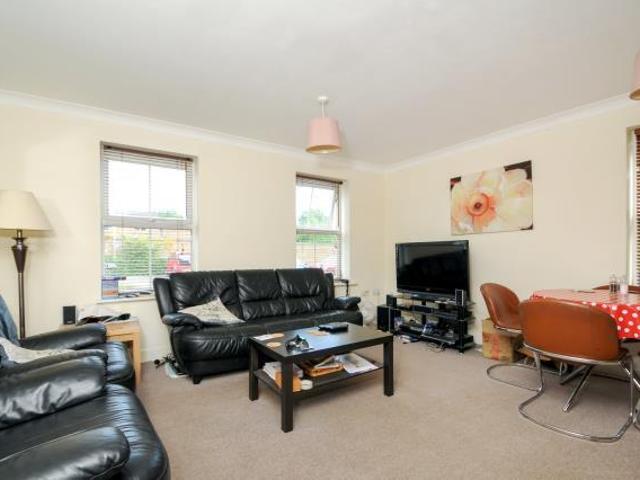 3 bedroom flat for rent in Reliance Way, Oxford, OX4