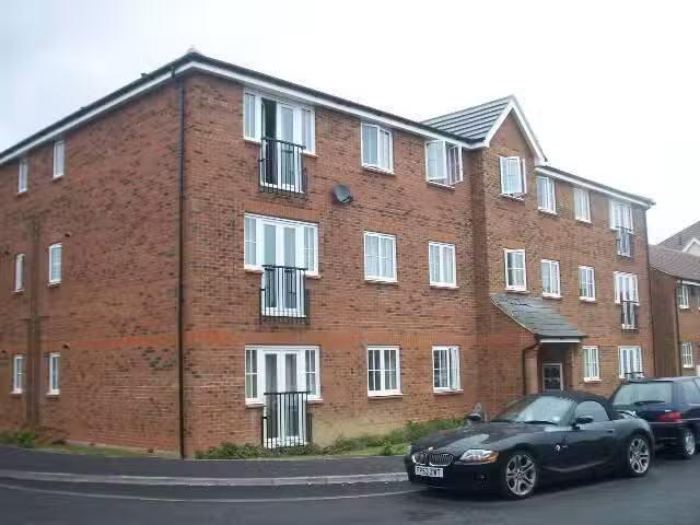 3 bedroom flat for rent in Richard Street, Hatfield, Hertfords.