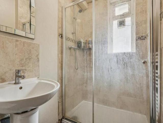 3 bedroom flat for rent in Robert Owen House, Fulham Palace Road, SW6