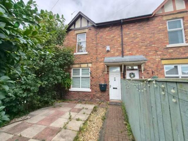3 bedroom flat for rent in Rogerson Terrace, Westerhope, Newcastle upon Tyne, NE5
