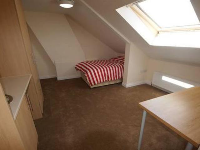 3 bedroom flat for rent in Roker Avenue Sunderland Tyne And Wear SR6