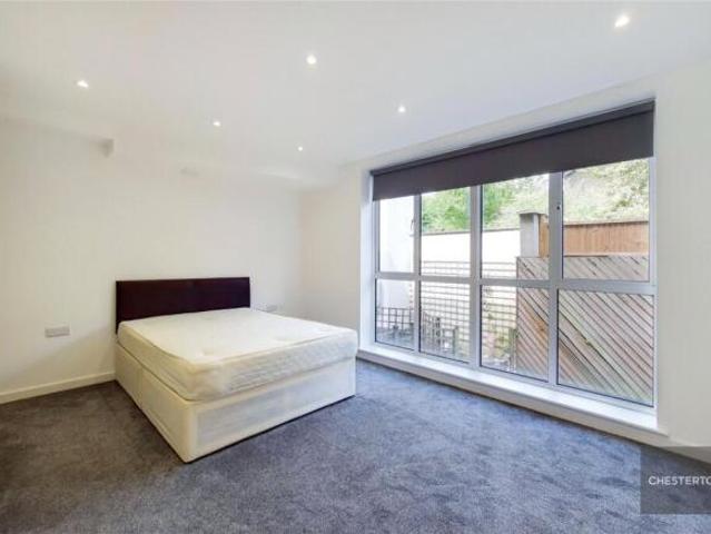 3 bedroom flat for rent in Royal College Street, Camden, NW1