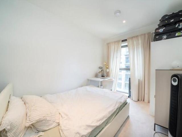 3 bedroom flat for rent in Royal Crest Avenue, Royal Wharf, E16