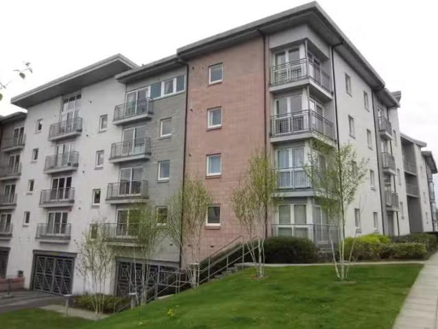 3 bedroom flat for rent in Rubislaw Square, Kepplestone, Aberd.