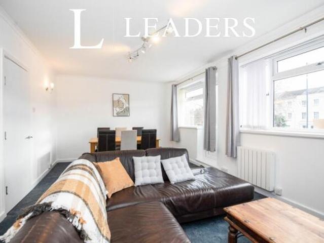 3 bedroom flat for rent in Rugby Road, CV32