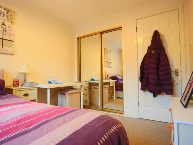 3 bedroom flat for rent in Russell Gardens, Roseburn, Edinburgh, EH12