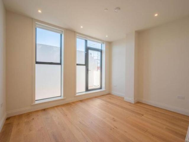 3 bedroom flat for rent in Rye Lane, SE15, Peckham, London, SE15