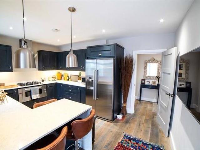 3 bedroom flat for rent in Sandecotes Road, Poole, BH14