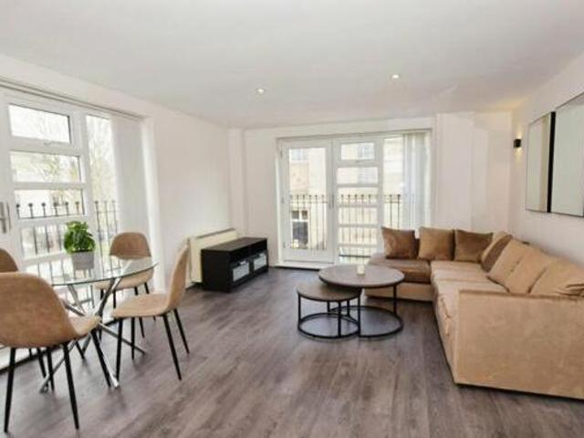 3 Bedroom Flat For Rent In Salford, Manchester