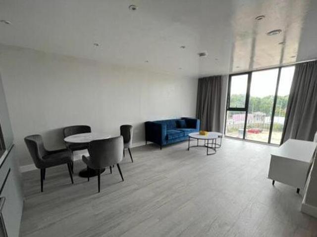 3 Bedroom Flat For Rent In Salford