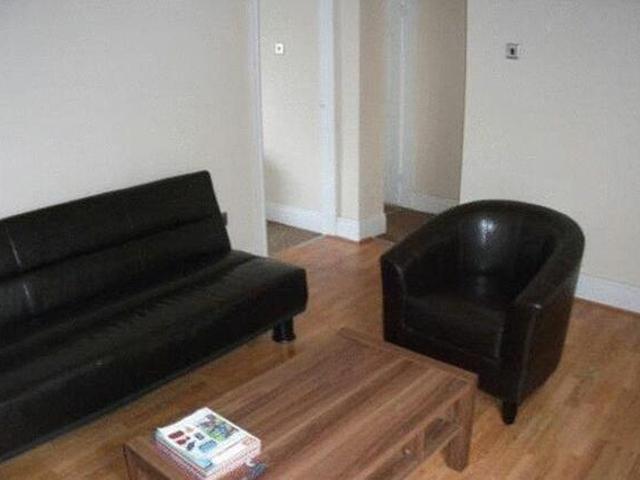 3 Bedroom Flat For Rent In Selly Oak, Birmingham