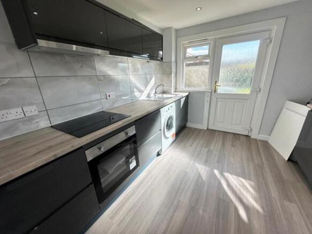 3 bedroom flat for rent in Seymour Green, East Kilbride, G75
