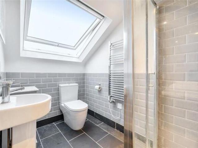3 bedroom flat for rent in Seymour Road, Harringay, London, N8