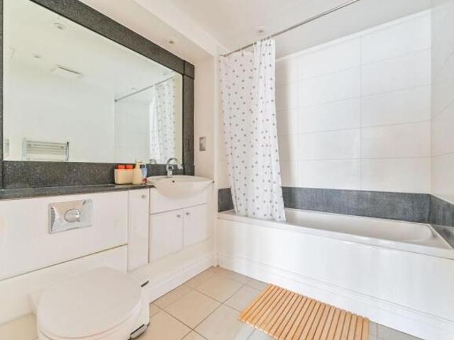 3 bedroom flat for rent in Sheldon Square, Westminster, London, W2