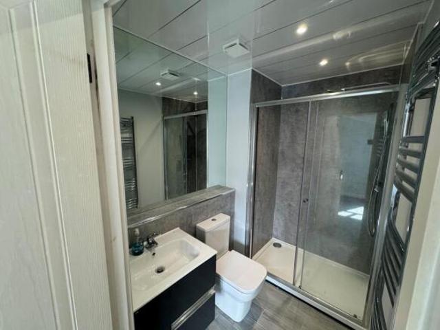 3 bedroom flat for rent in Sinclair Place, Edinburgh, EH11 1AH, EH11
