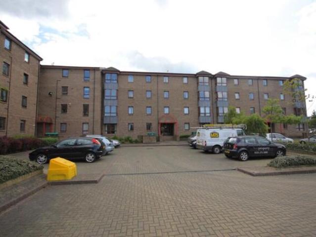 3 bedroom flat for rent in Sienna Gardens, Sciennes, Edinburgh, EH9