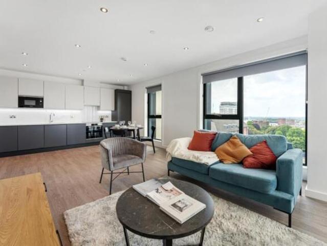 3 bedroom flat for rent in Sienna House, Sutton, SM1