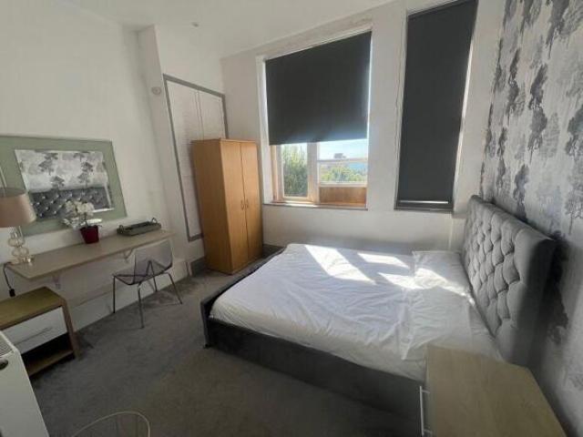 3 bedroom flat for rent in Sillwood Terrace, Brighton, BN1 2LR, BN1