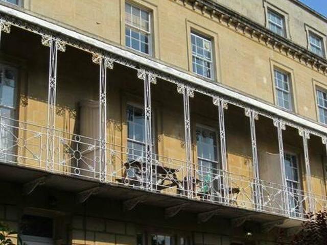 3 bedroom flat for rent in South Parade Mansions BS8