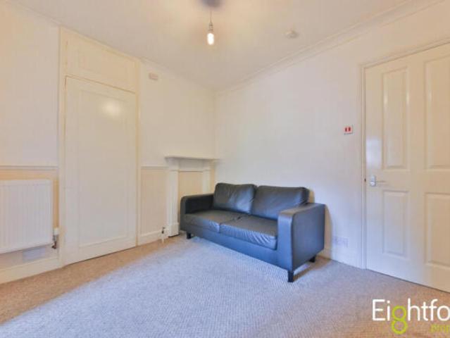 3 bedroom flat for rent in Southmount, Brighton, BN1