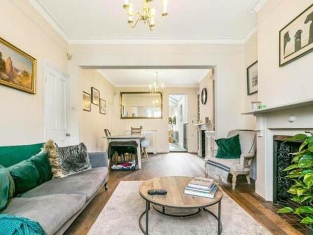3 Bedroom Flat For Rent In Southfields, London
