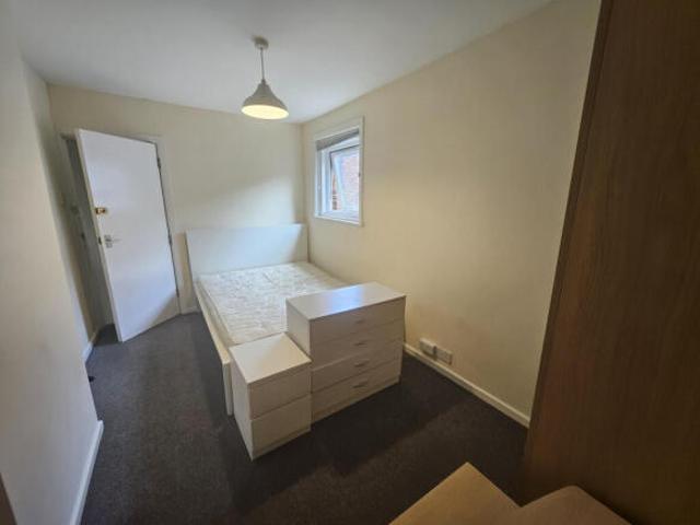 3 bedroom flat for rent in Southsea, Portsmouth, Hampshire, PO5