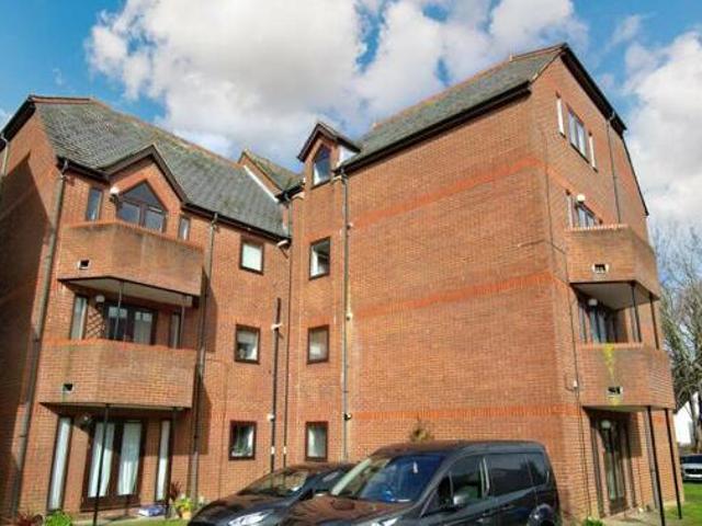 3 Bedroom Flat For Rent In St Albans