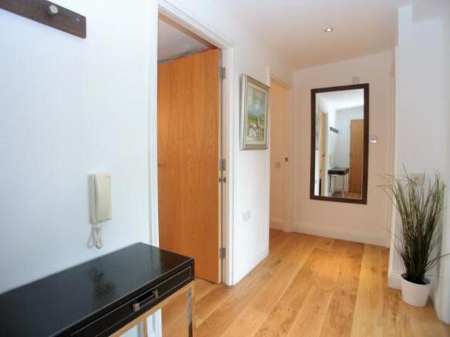 3 bedroom flat for rent in St Anns Road, Holland Park, London, W11