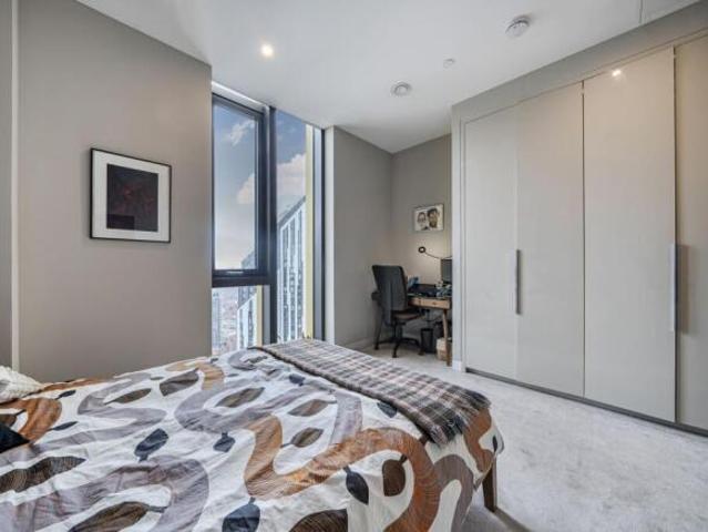 3 bedroom flat for rent in St. Gabriel Walk, Elephant and Castle, London, SE1
