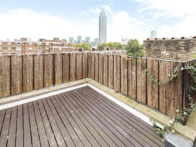 3 bedroom flat for rent in St. Georges Square, London, SW1V
