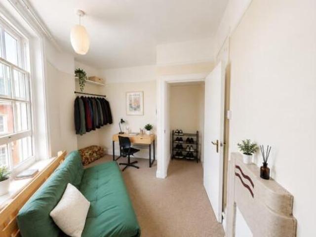 3 bedroom flat for rent in St James Mansions, Old Steine, Kemptown, Brighton, BN1