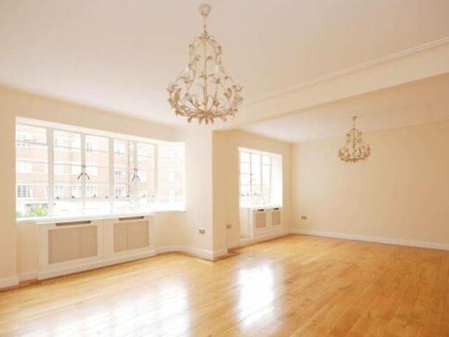 3 Bedroom Flat For Rent In St John´s Wood, London
