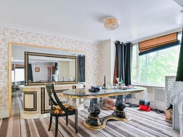 3 Bedroom Flat For Rent In St John´s Wood, London