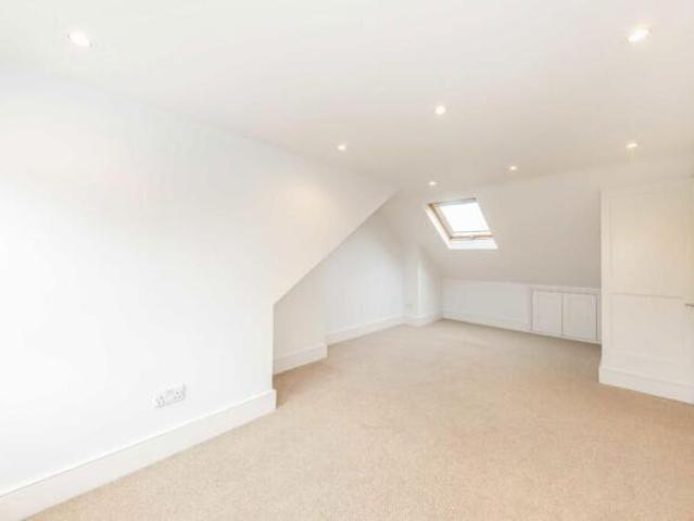 3 bedroom flat for rent in St. Johns Avenue, Willesden, NW10