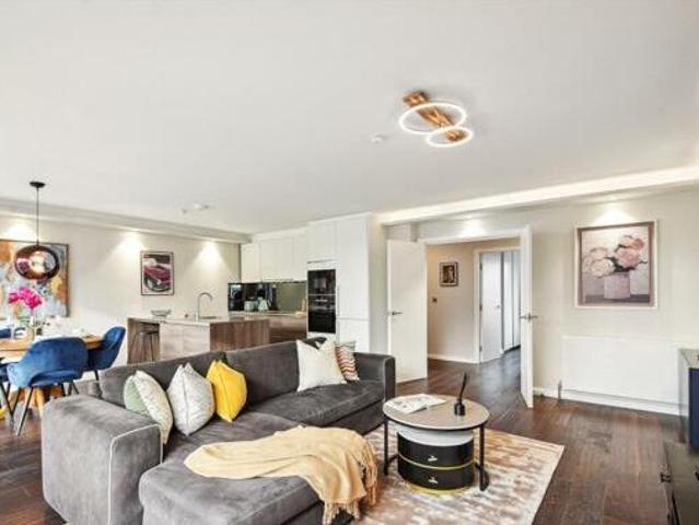 3 Bedroom Flat For Rent In St Mary Abbots Terrace, London