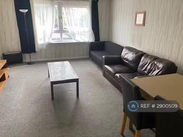 3 bedroom flat for rent in St. Mungo Avenue, Glasgow, G4