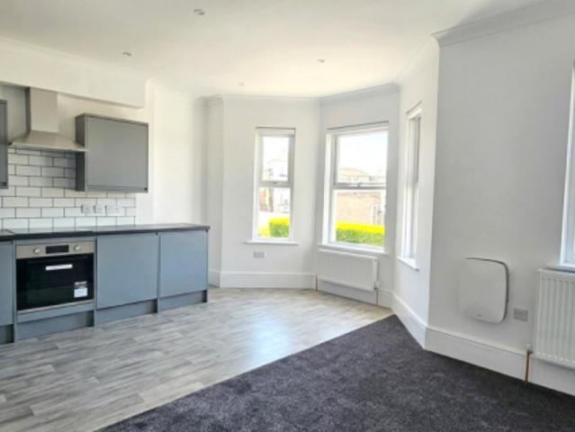 3 bedroom flat for rent in St. Peters Park Road, Broadstairs, CT10