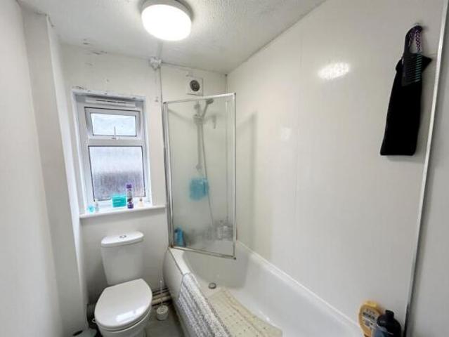 3 bedroom flat for rent in Stanmore, SO22