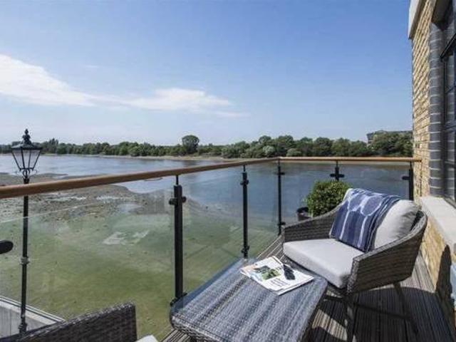 3 bedroom flat for rent in Starboard Penthouse Palace Wharf Rainville Road London W6