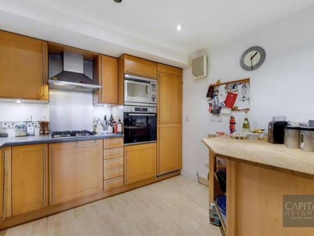 3 bedroom flat for rent in Steam Mills, Fairclough Street, London, E1