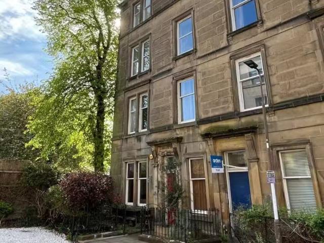 3 bedroom flat for rent in Steels Place, Edinburgh, EH10