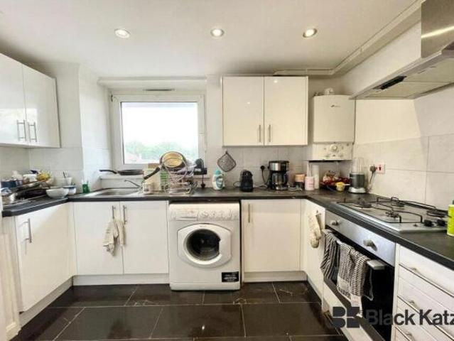 3 bedroom flat for rent in Strathnairn Street, Bermondsey SE1
