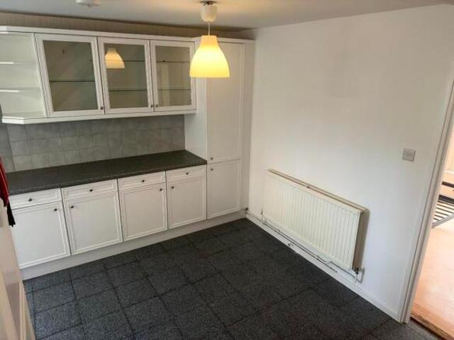 3 bedroom flat for rent in Surr Street, London, N7