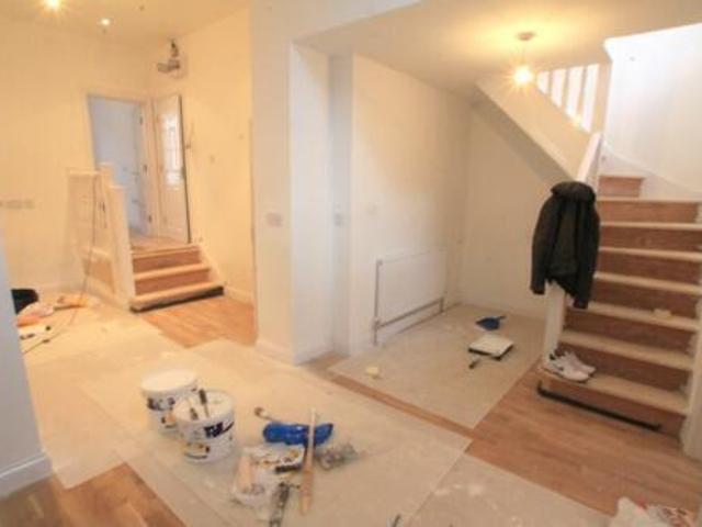 3 bedroom flat for rent in Sussex Way, Holloway, N7
