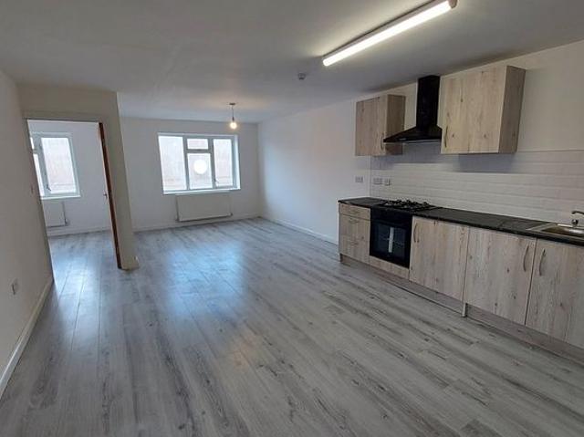 3 bedroom flat in Walsall
