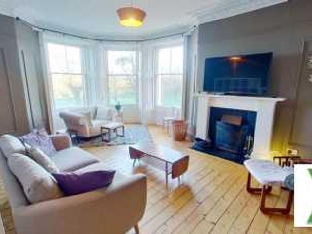 3 bedroom flat in Warrender Park Terrace, Edinburgh, EH9 3 bed #2305528